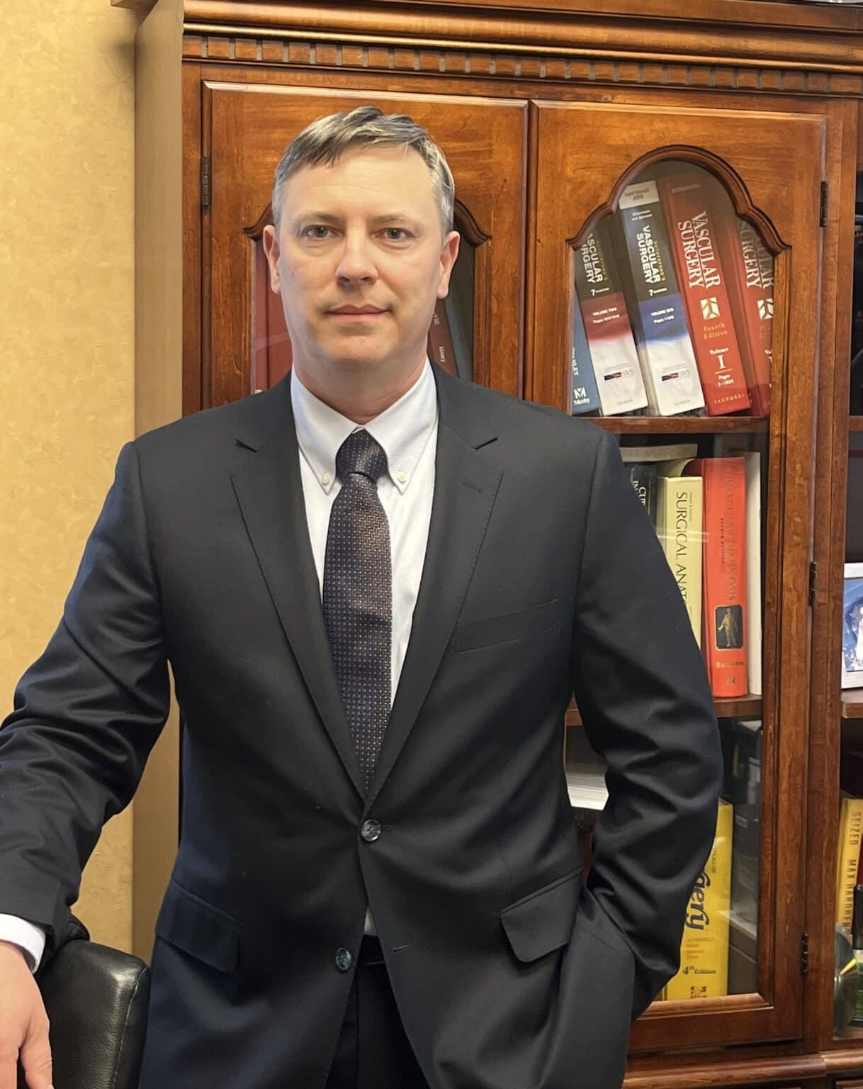 Volodymyr Labinskyy, MD - Vascular Surgeon Suffolk